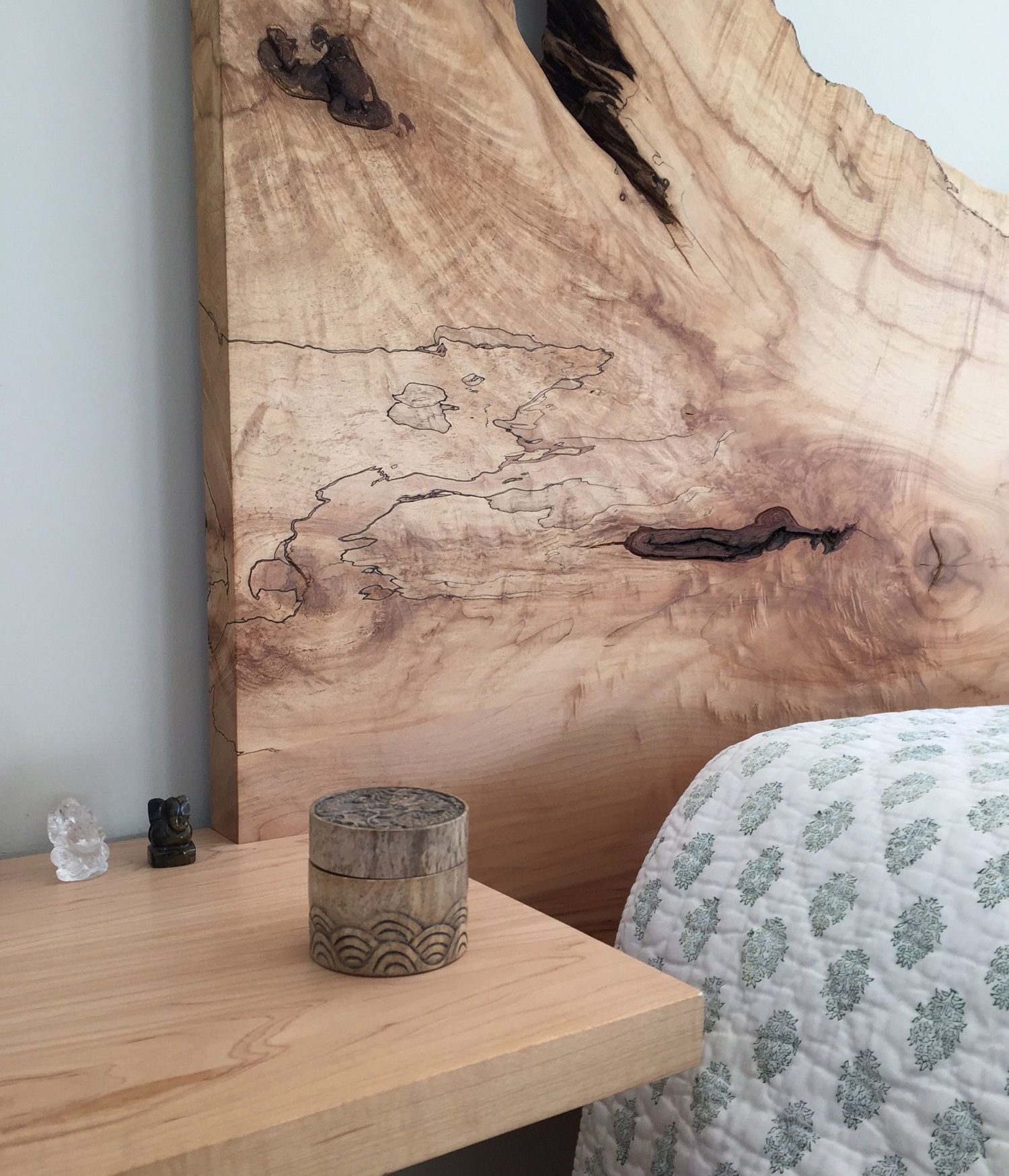 slab bed - William Stranger