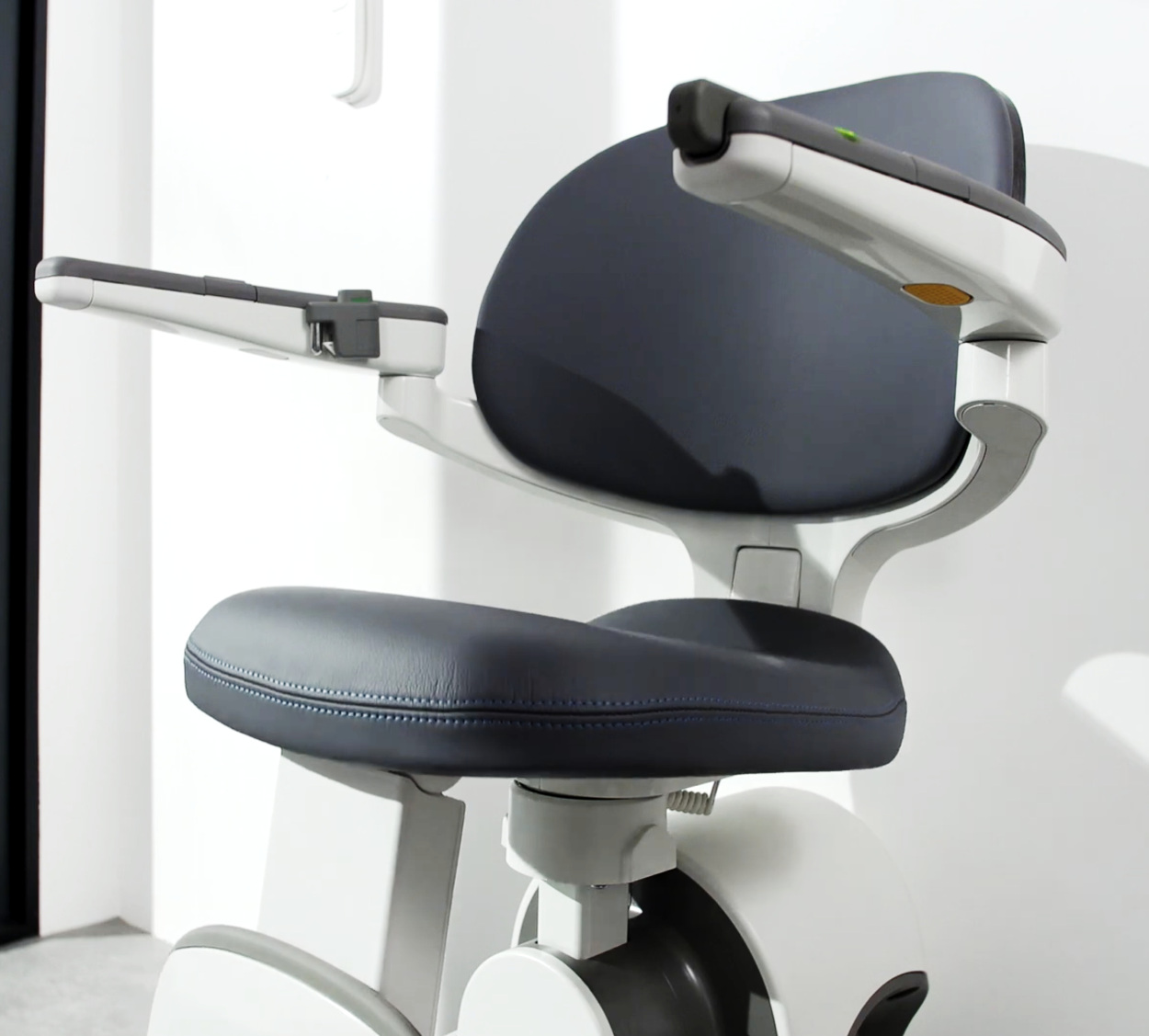 Flow X Stairlift System — THYSSENKRUPP/ ACCESS BDD - MARTIN DRECHSEL ...