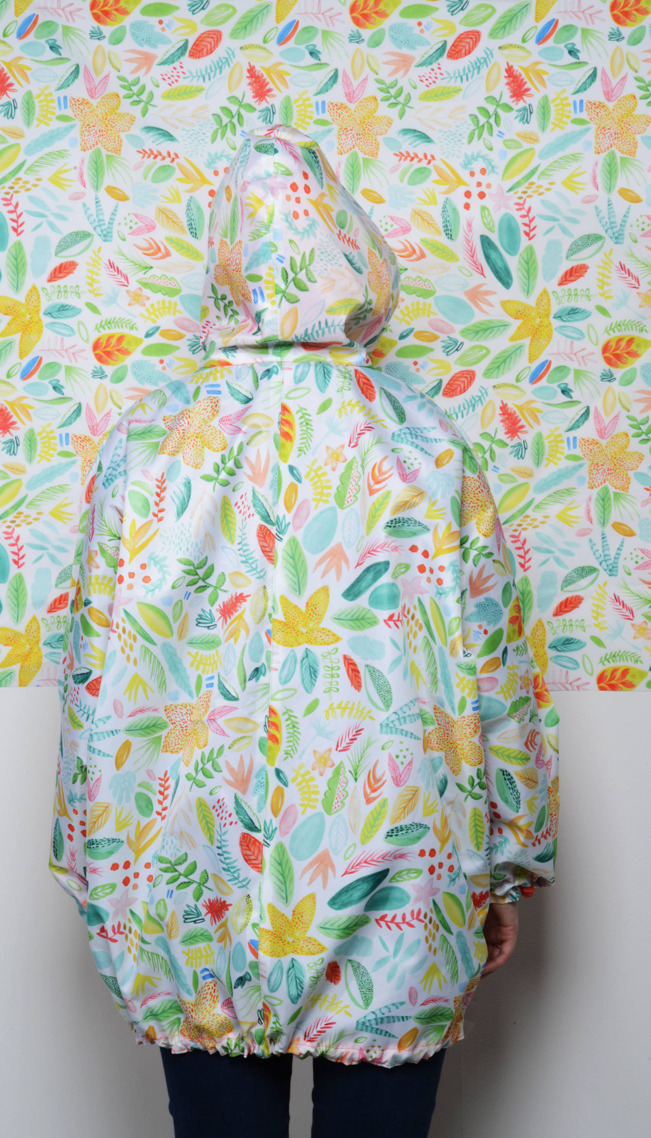 Colorful raincoat for rainny days - Paula Jaén