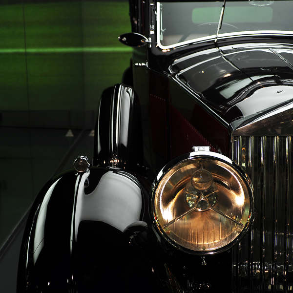 Automobile - WanderWonder