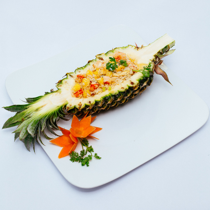 CONFETTI Restaurant - LUMAGRAIN