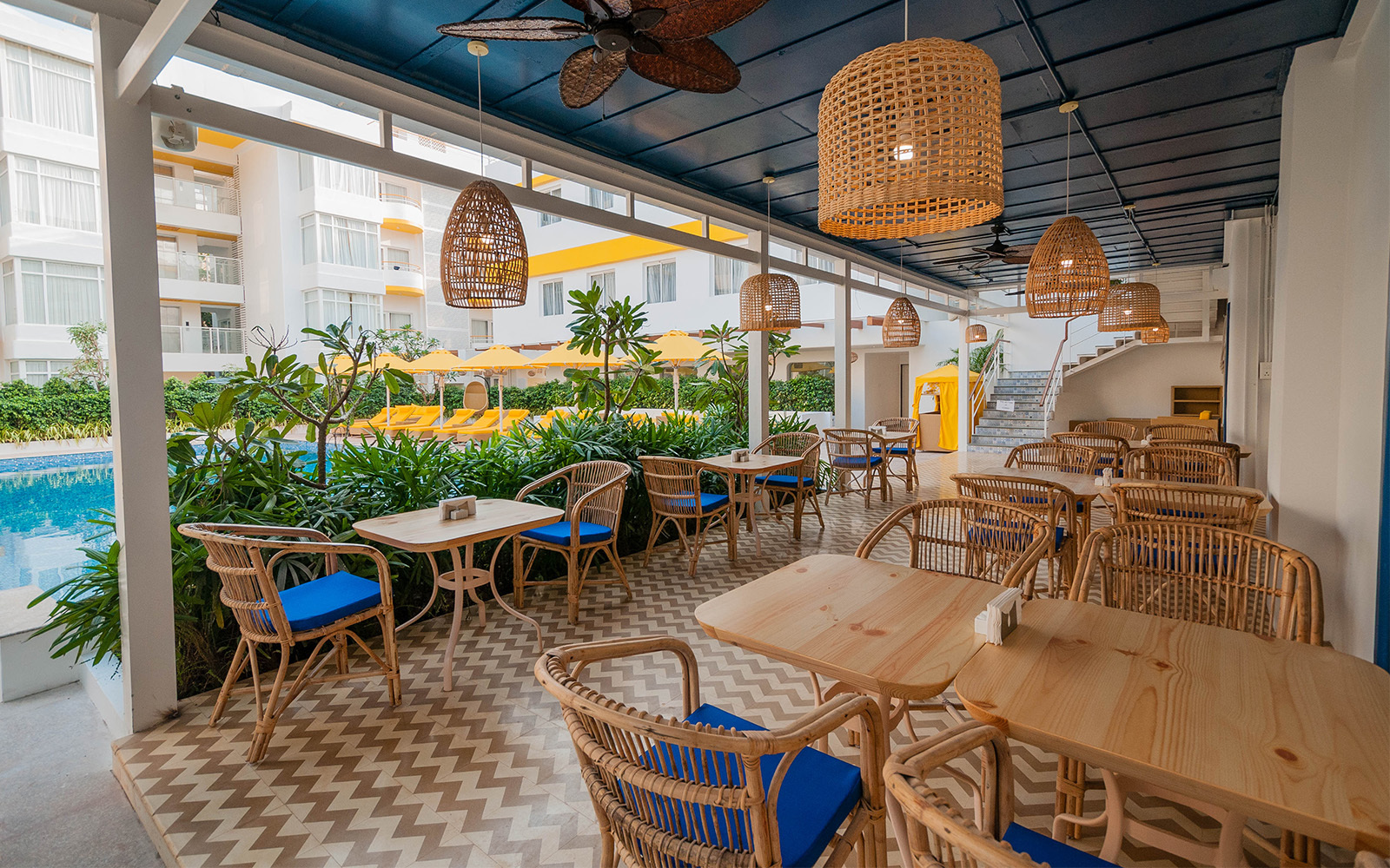 BLOOMSUITE - Hotel - VALENTIN BLANCHARD