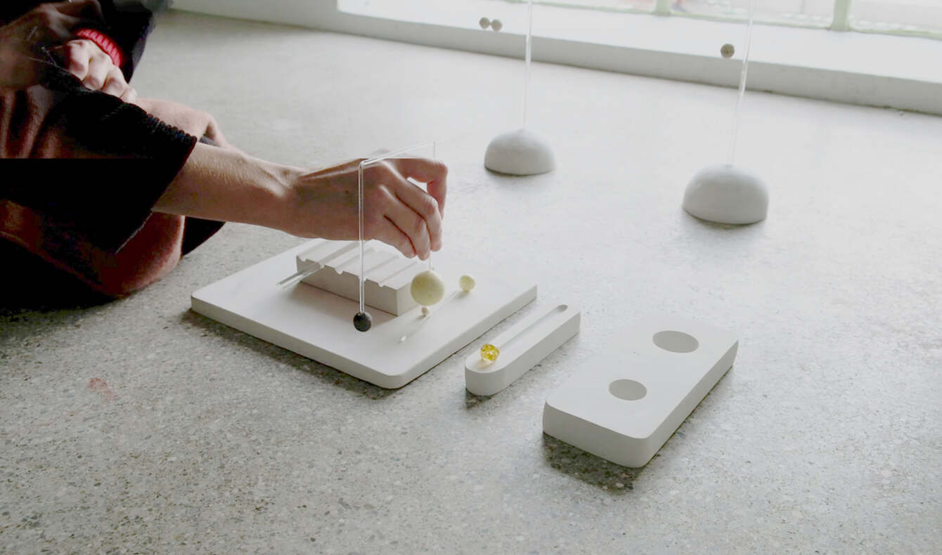 Demonstration devices for natural electricity - Anne Büscher