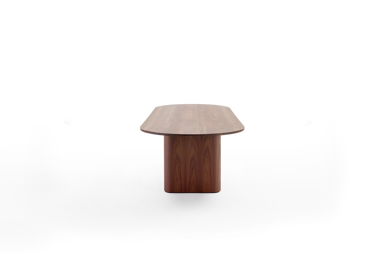 Kami table - www.joostvandervecht.nl