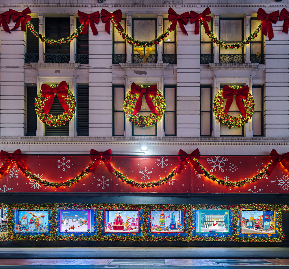 Bluey Macy's Window - Phil Ball