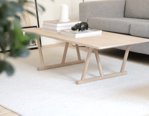 PLEASE HOLD table - www.martinrygner.com