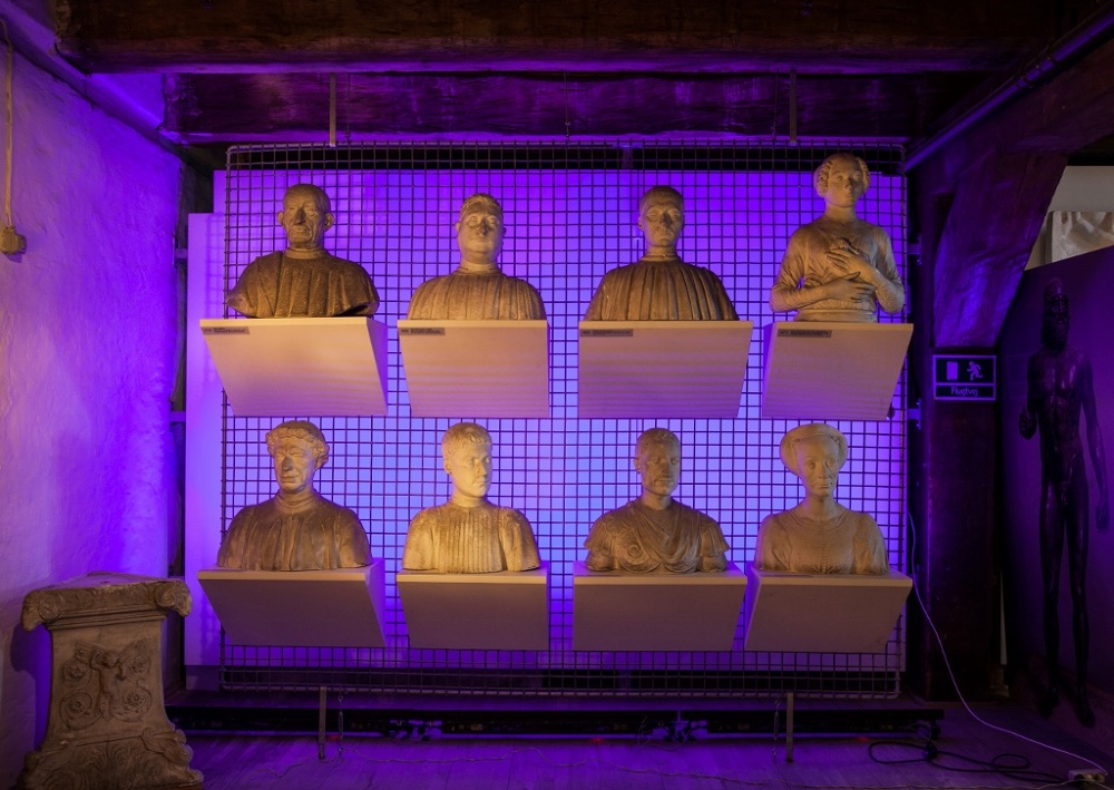 The Royal Cast Collection - martyna majda