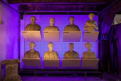 The Royal Cast Collection - martyna majda