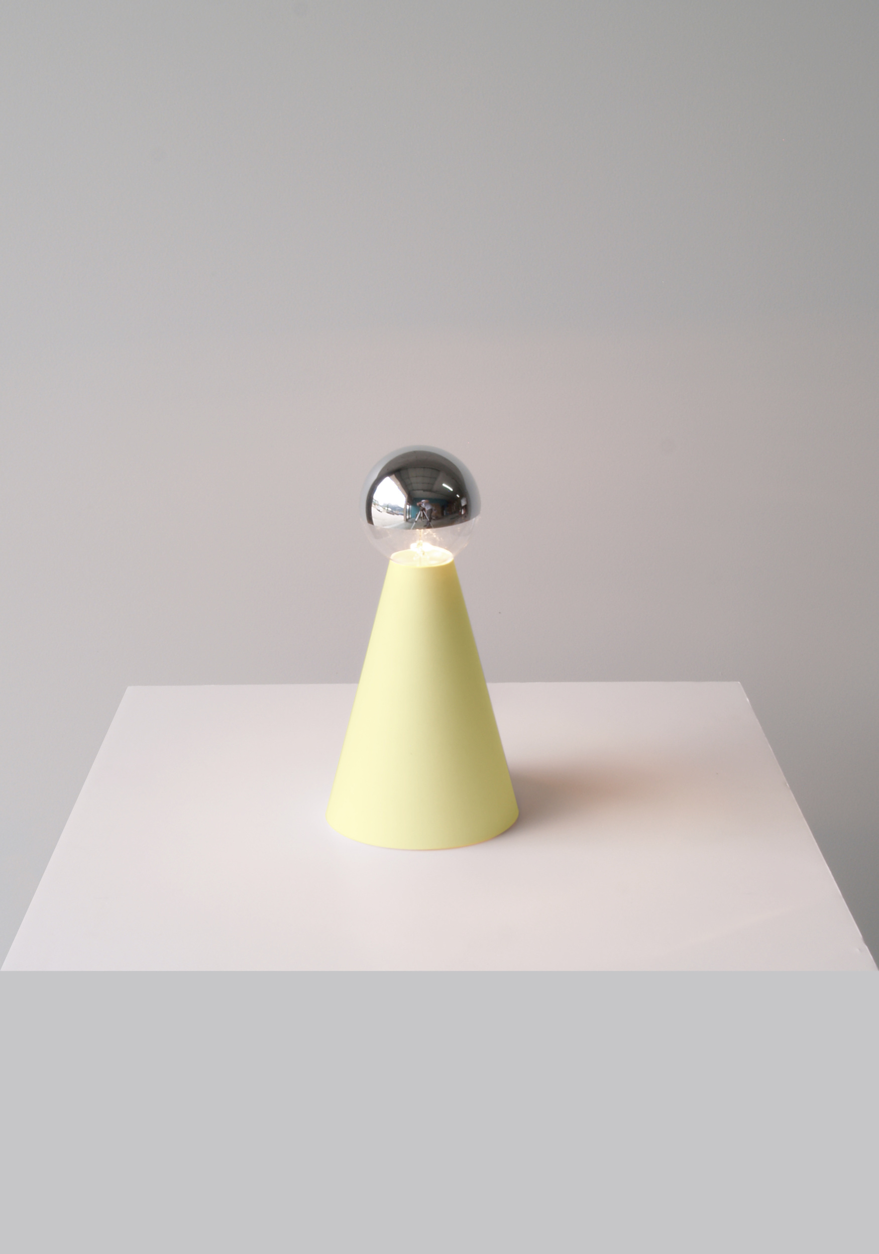 Table Light - Diffuse - 2009 - Lukas Peet Design