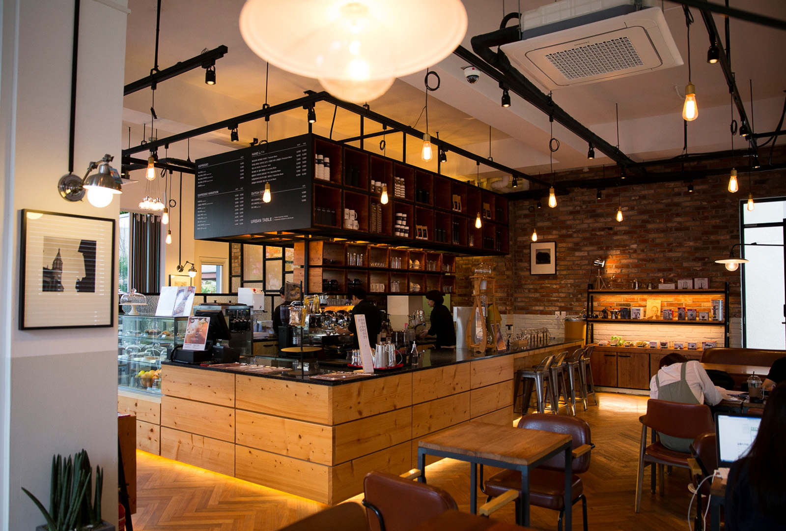 Urban table 어반테이블 - WDYW