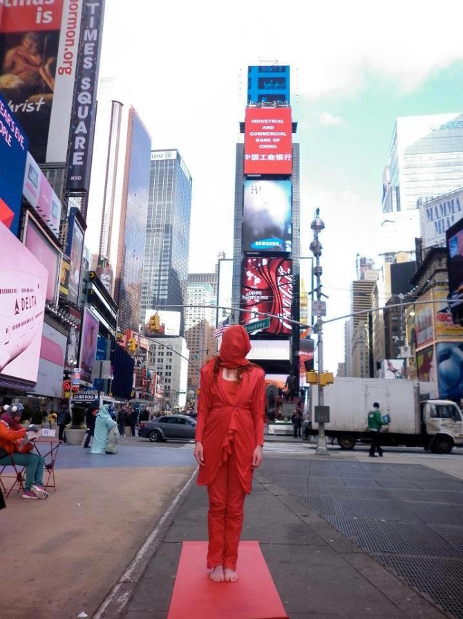 Extraordinary Aliens - Performance and Film - International - Alexa Wilson