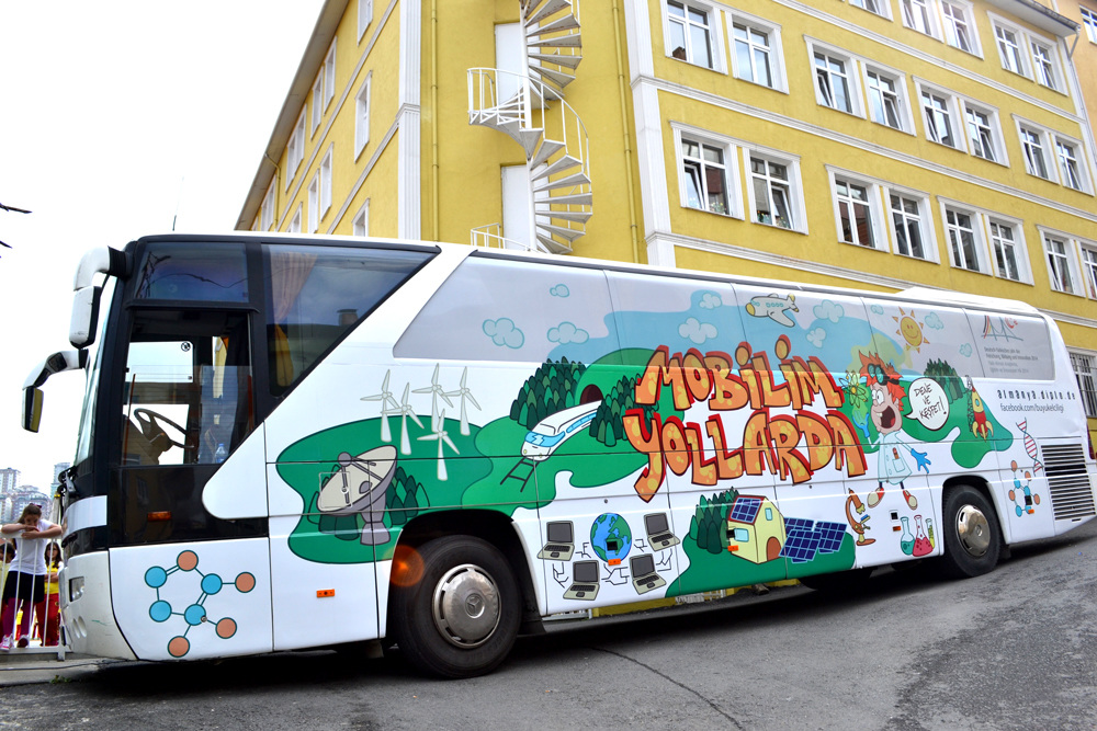 SCIENCE BUS: Renewable Energy - Yasemin Köse