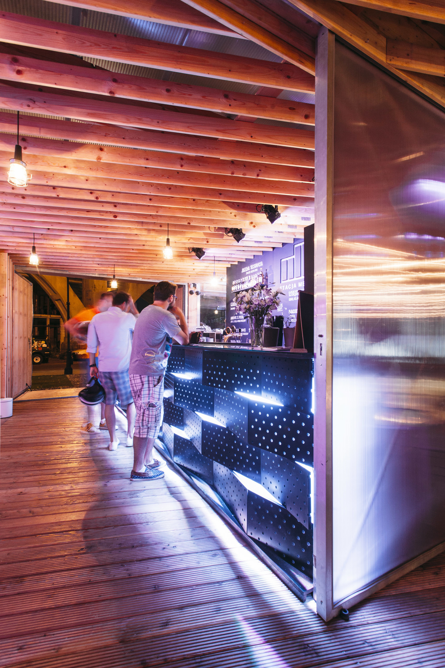 The Mercedes Station / WWAA - Rafal Klos / Architectural Photography