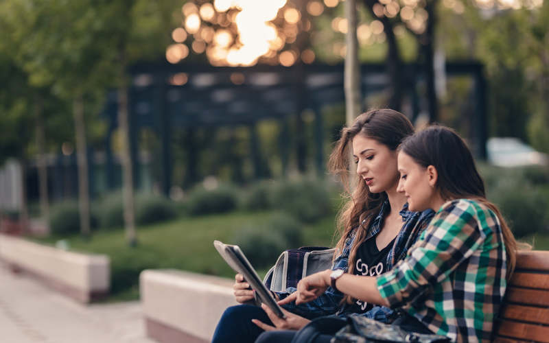 Top 5 Criteria for Choosing the Best University for Your Masters in An ...