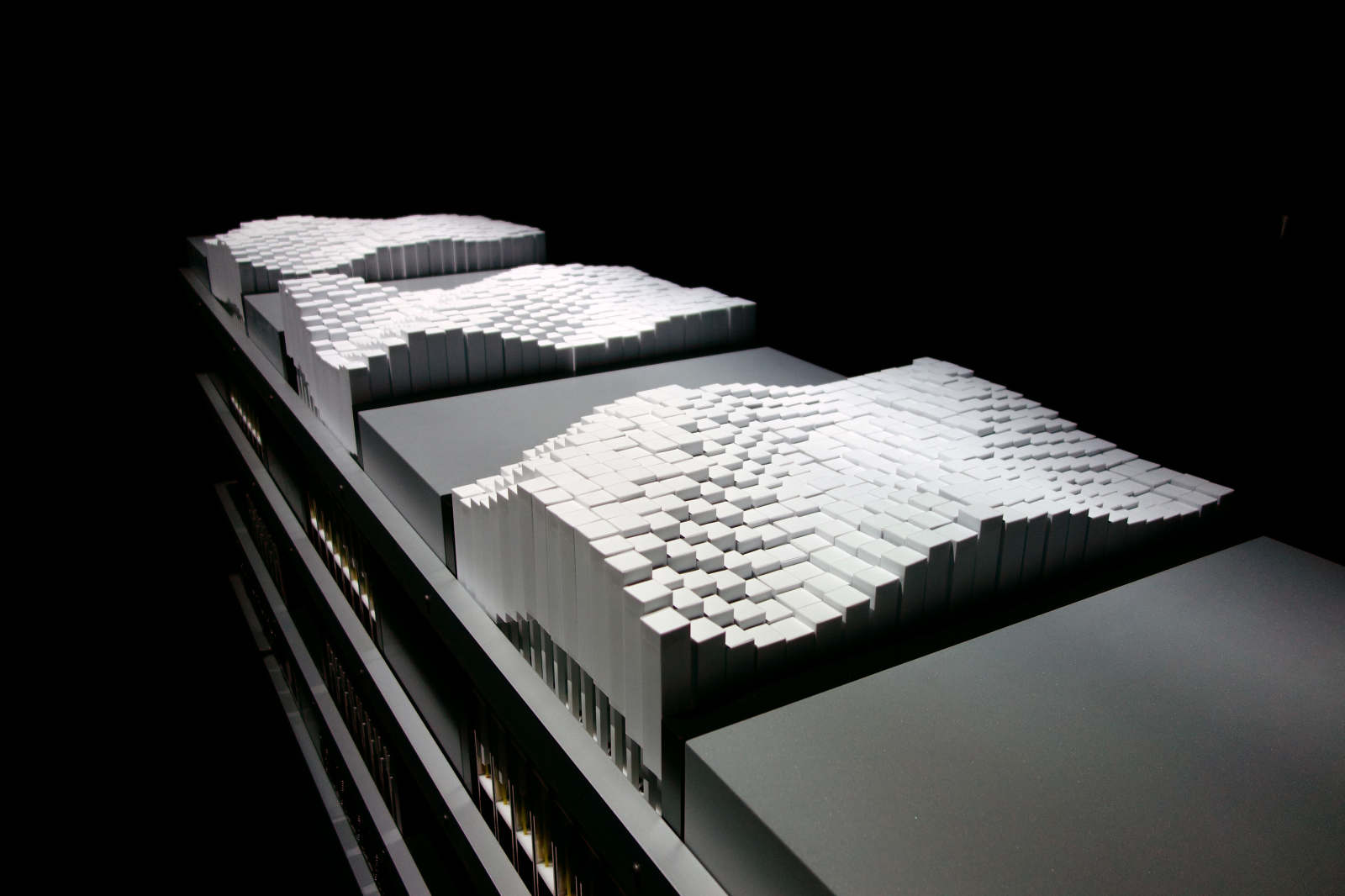 TRANSFORM (2014) - Daniel Leithinger