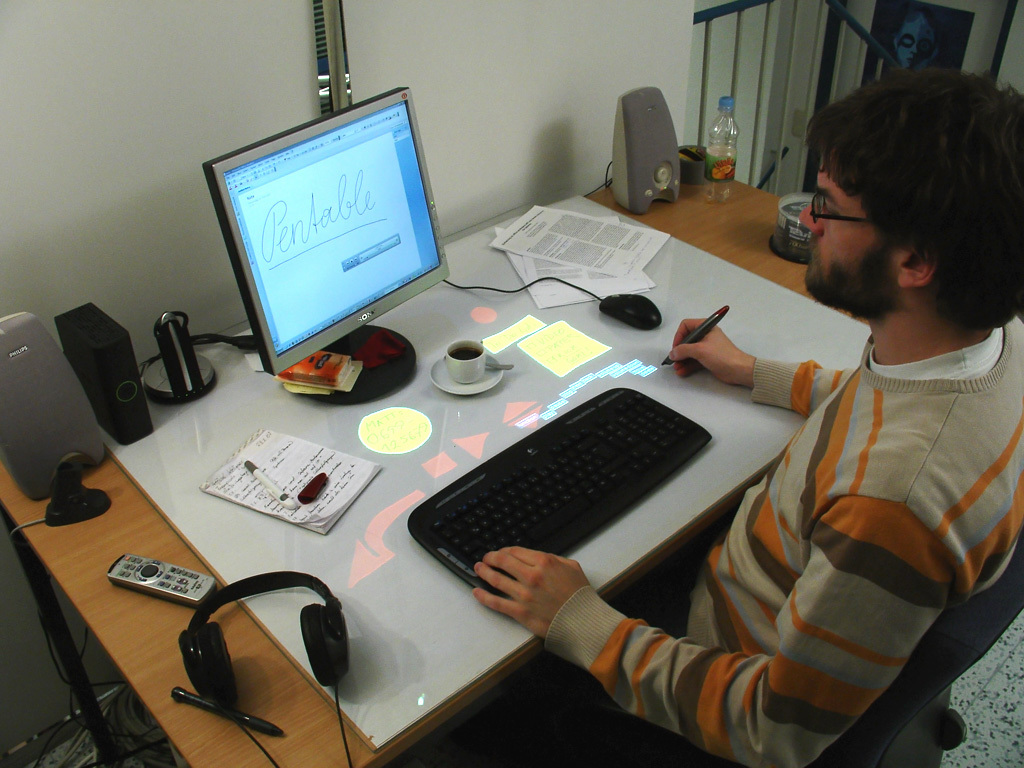 Pentable (2007) - Daniel Leithinger