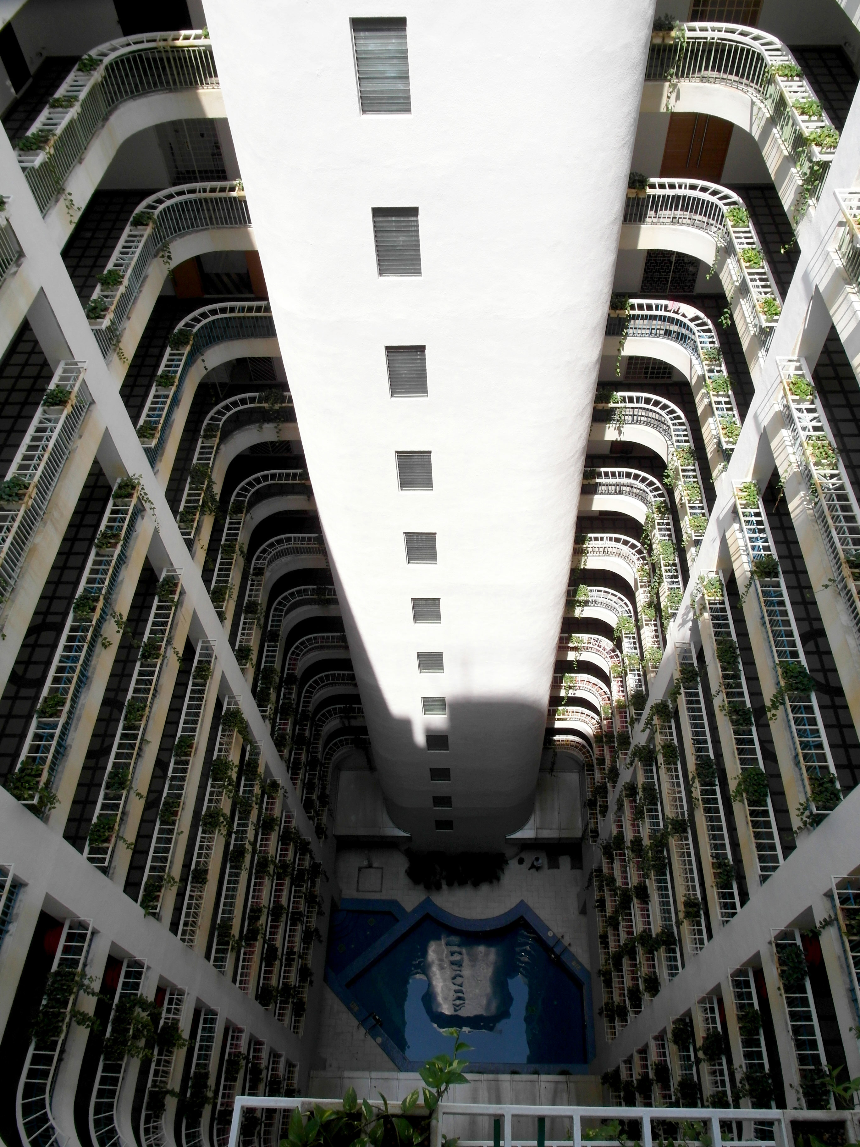 Singapore: Revisiting Modernism - Patricia Chia