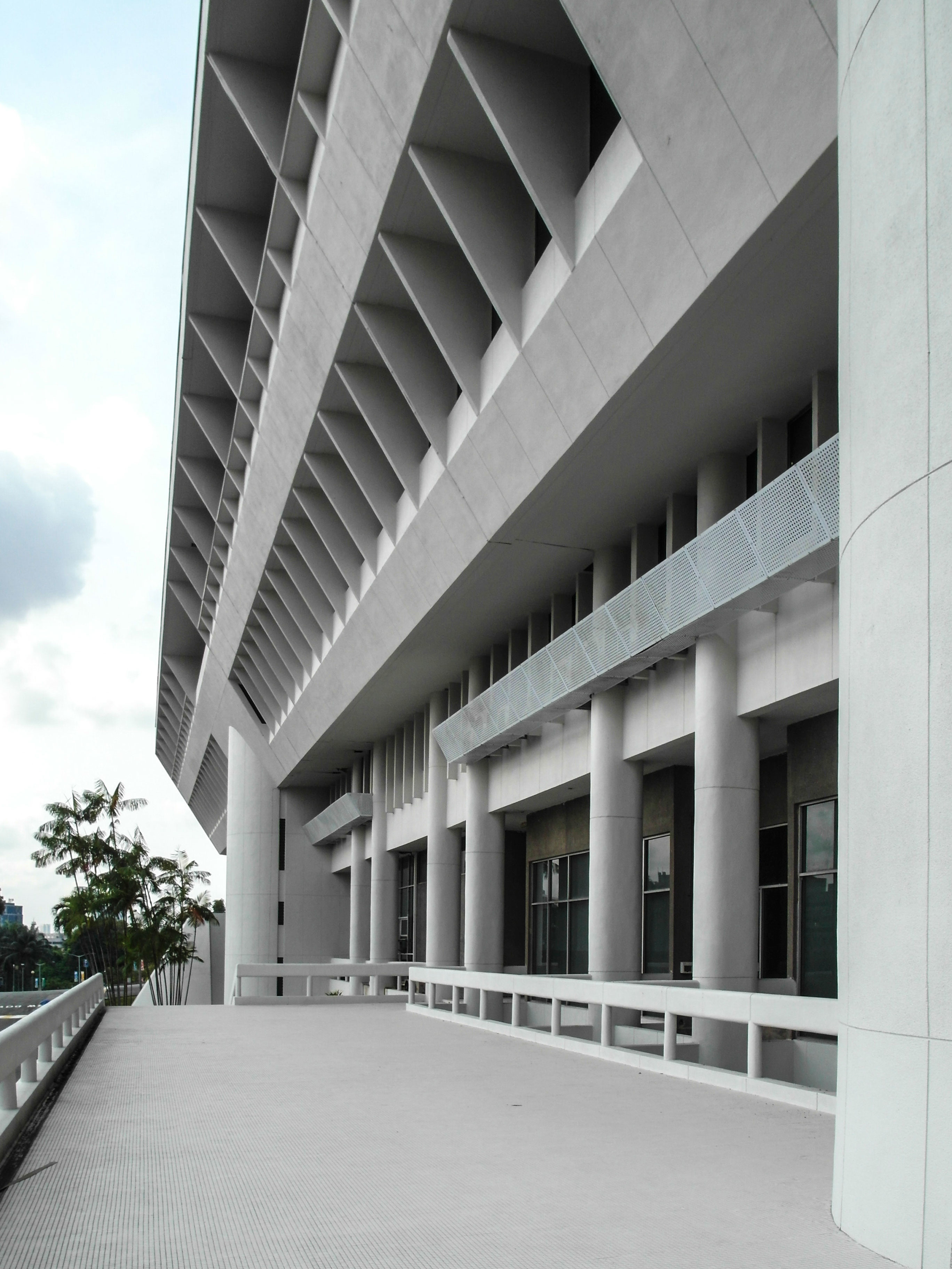 Singapore: Revisiting Modernism - Patricia Chia