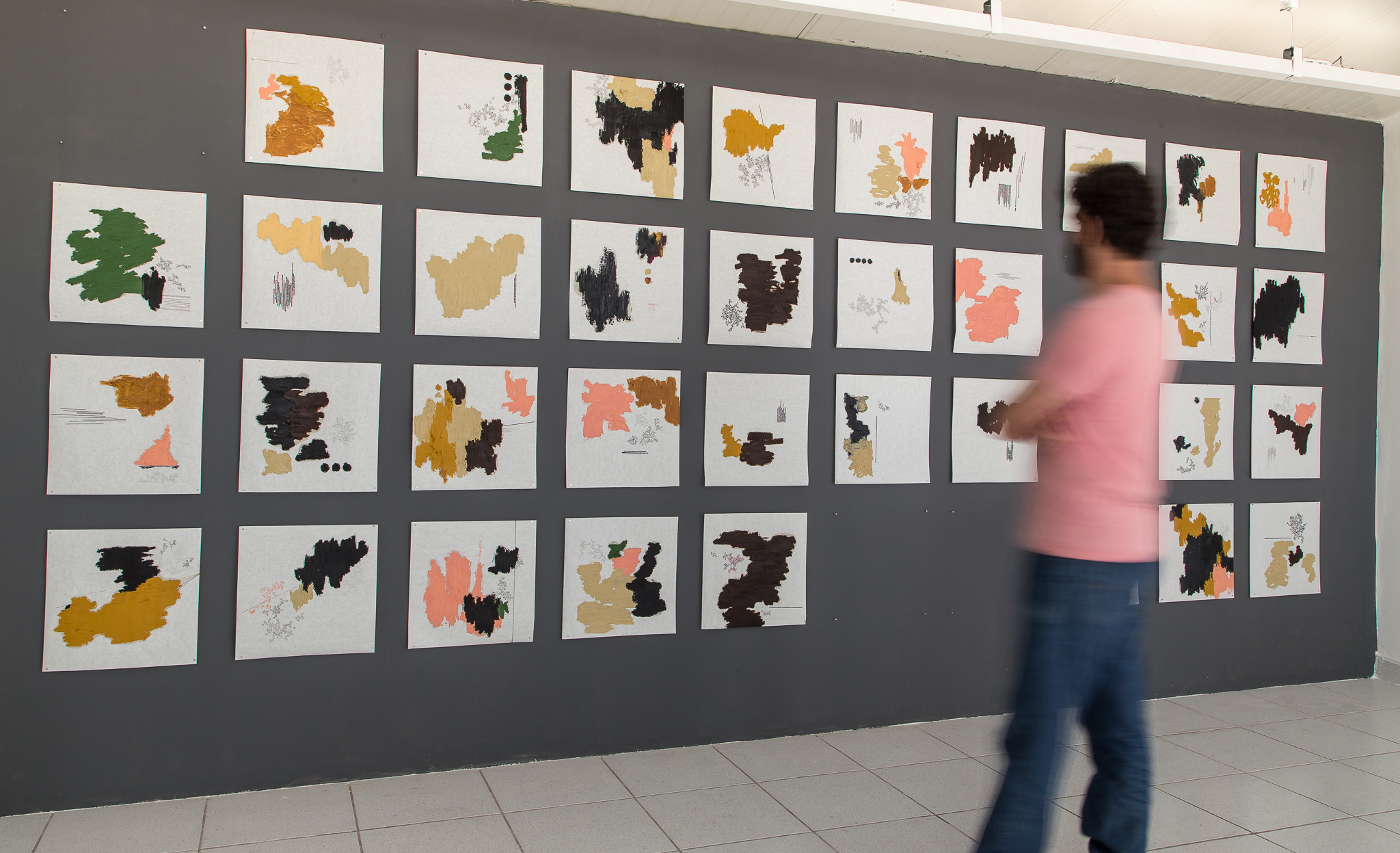 Como se bestas pudessem se dilacerar por outros planos - Cecilia Mori