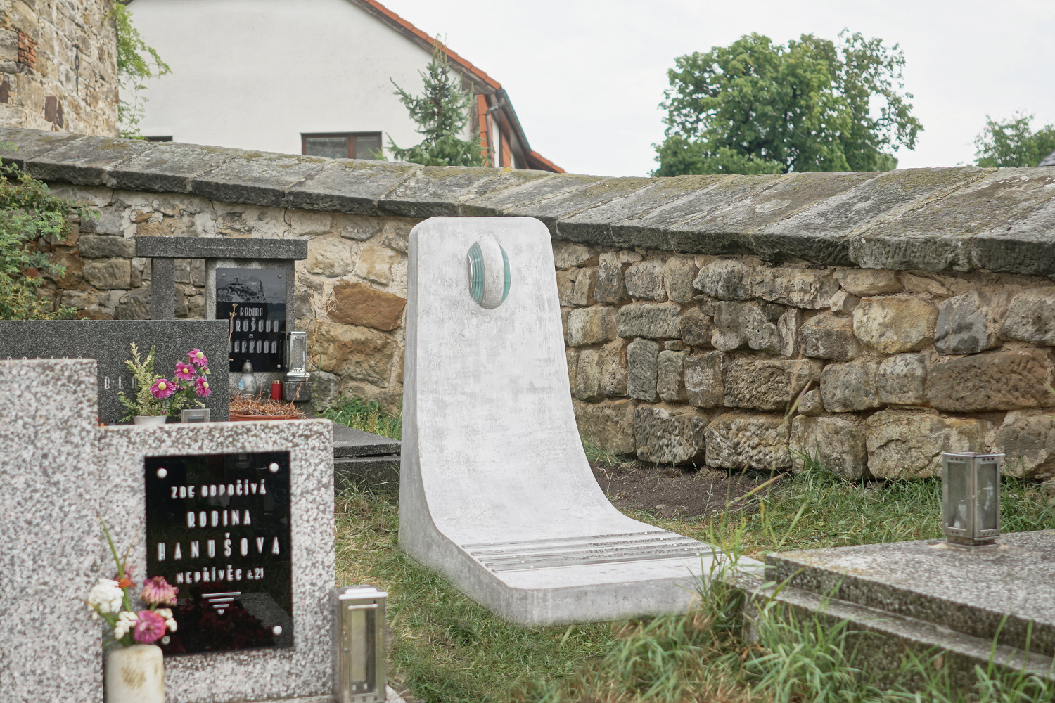 2019 RAMP funeral sculpture - pavlina kvita works