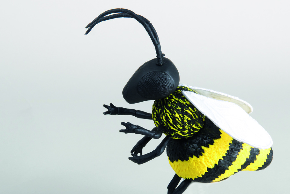 Stop-motion bee puppet - Flora 717 - Ellie Palmer - Modelmaker