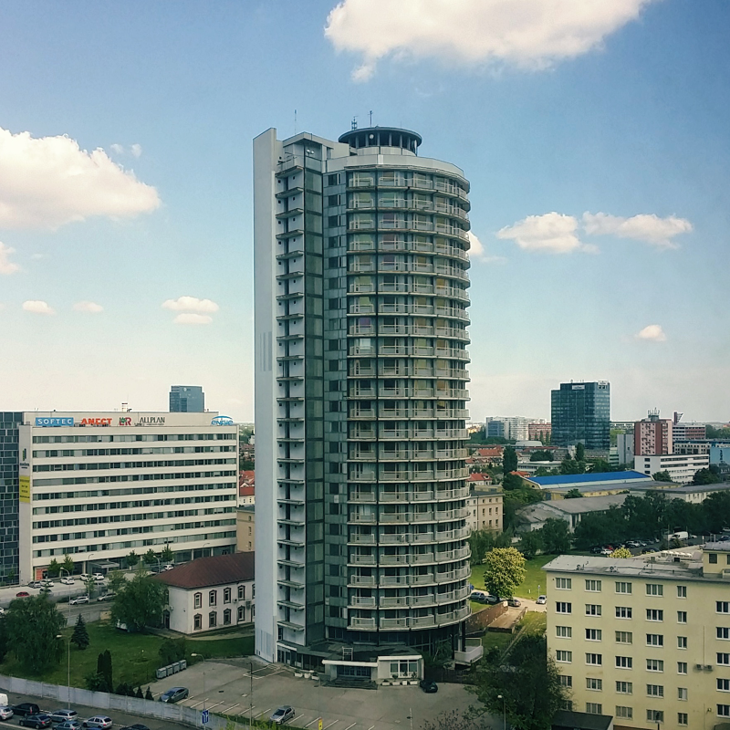 Kukurica. Moderna - Miesta Mesta