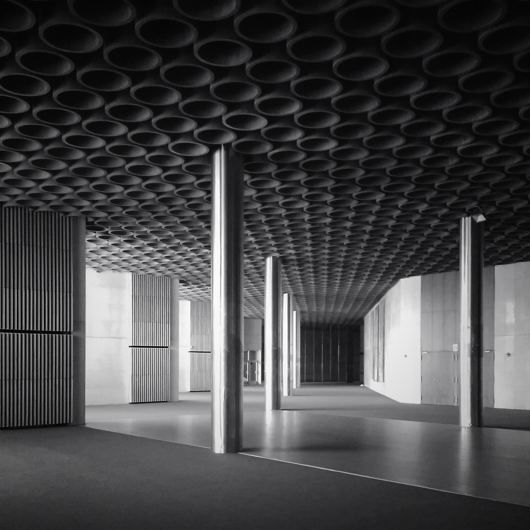 Istropolis. Moderna - Miesta Mesta