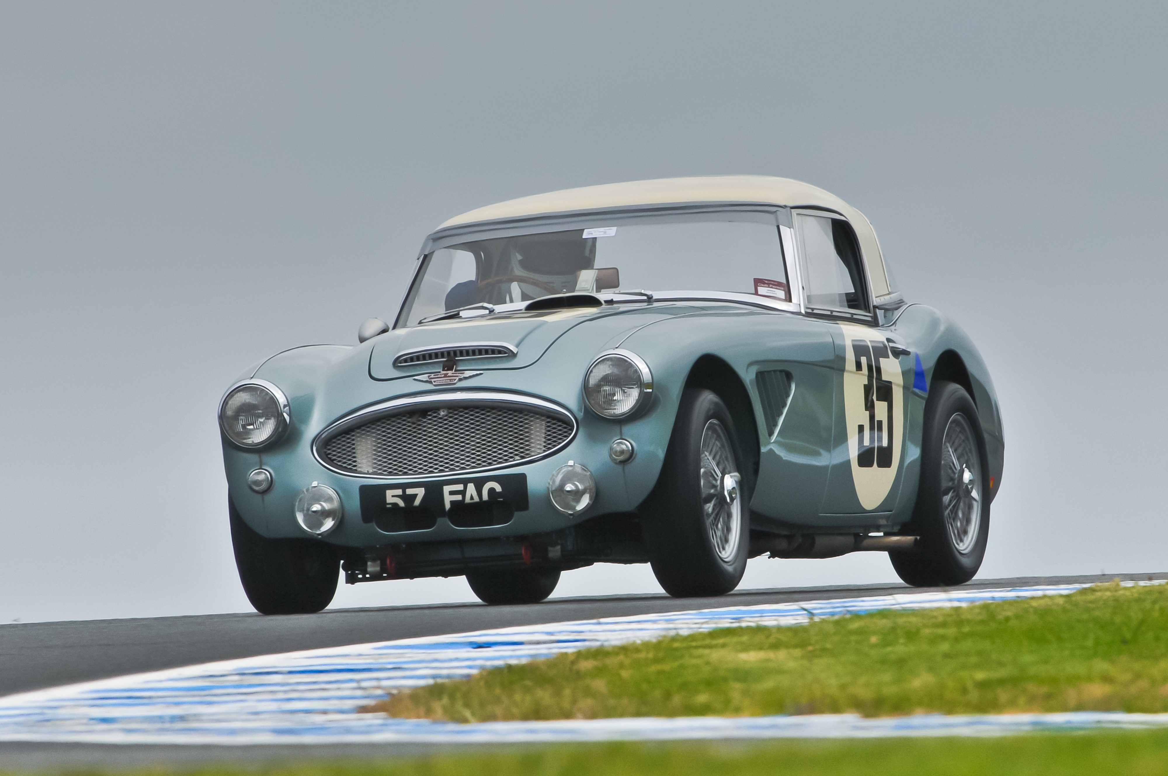 57 FAC 1963 - Austin Healey 100S