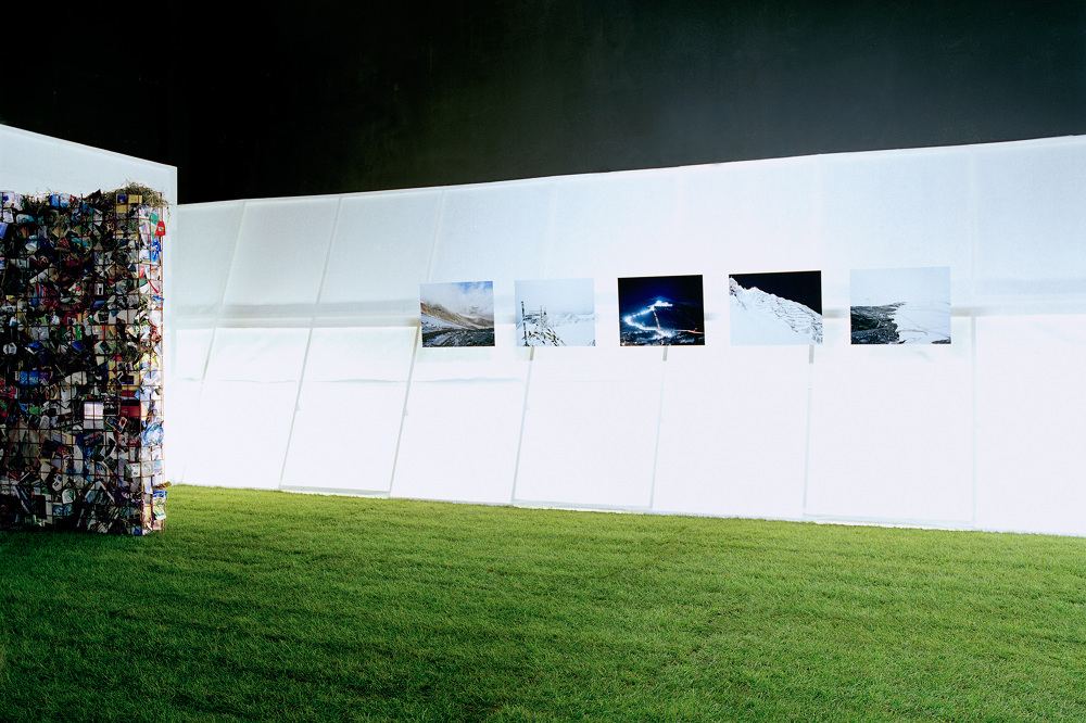 Ladiz installation - Gregor Sailer