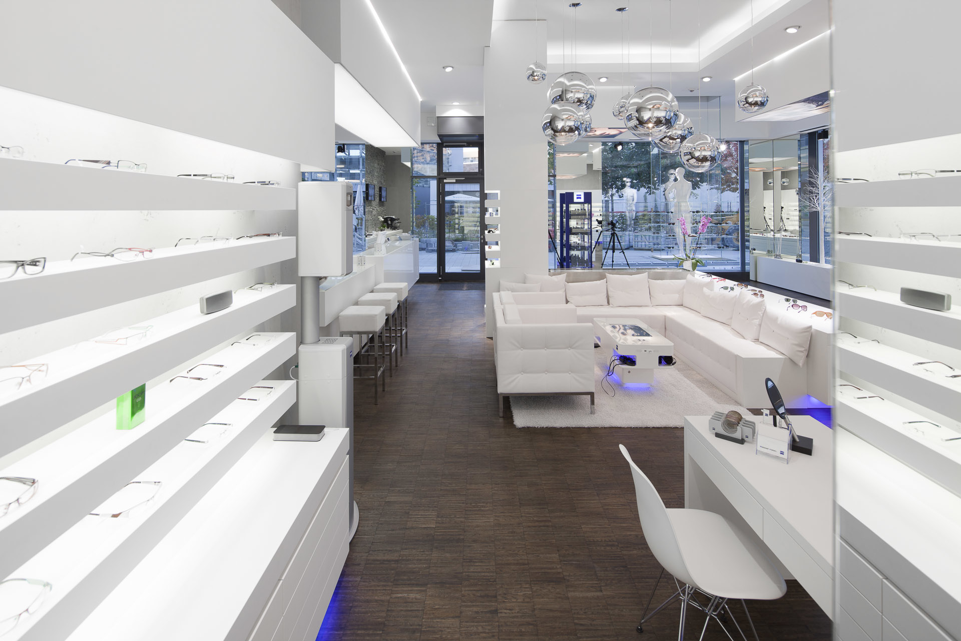 zeiss store - Nikolaus Gruenwald Photography
