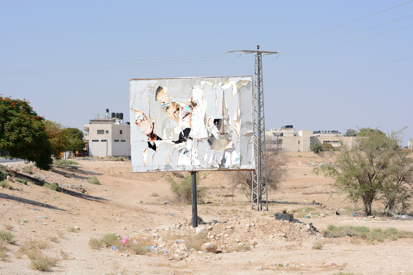 Reconstruction - www.haniamra.com