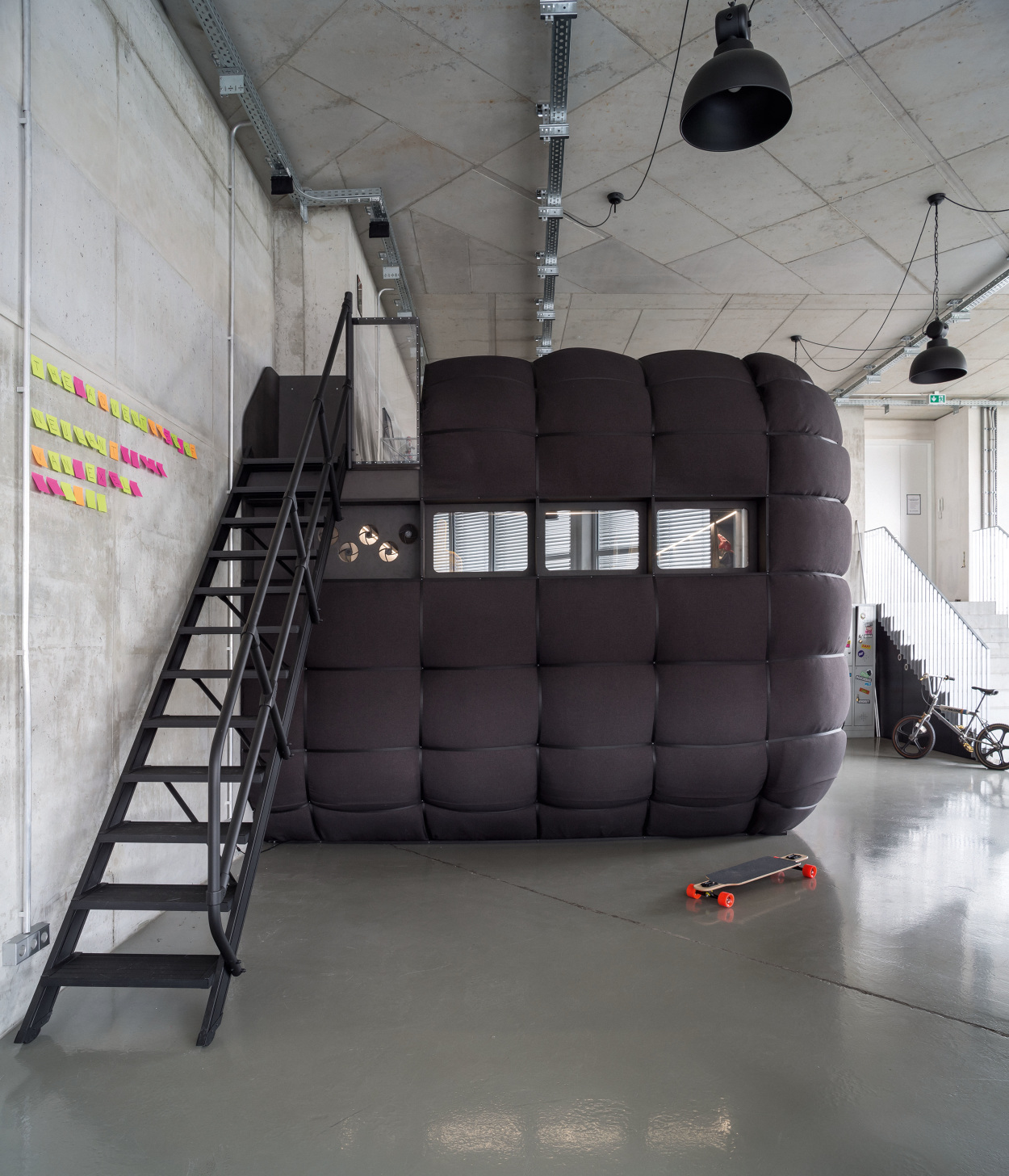 THE ADVENTURES OF - STRANDED SPACESHIP - Neulant van Exel