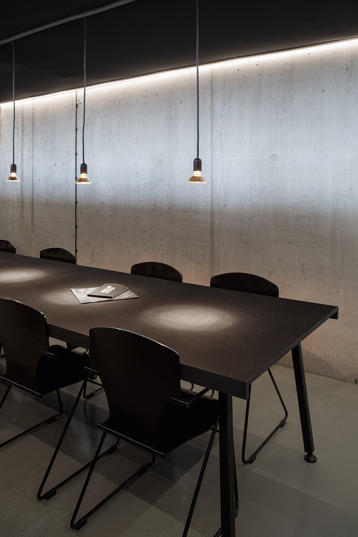 THE ADVENTURES OF - STRANDED SPACESHIP - Neulant van Exel