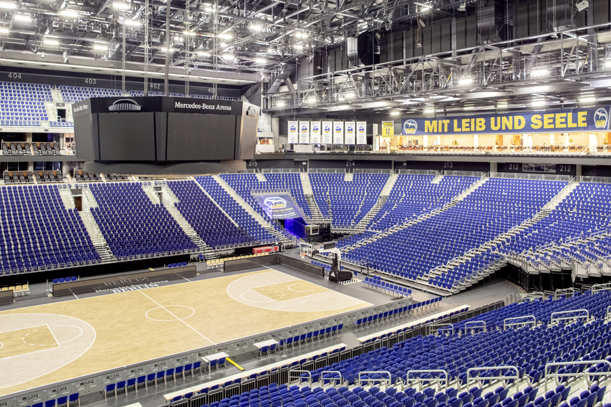 COKE LOUNGE - MERCEDES BENZ ARENA - Neulant van Exel