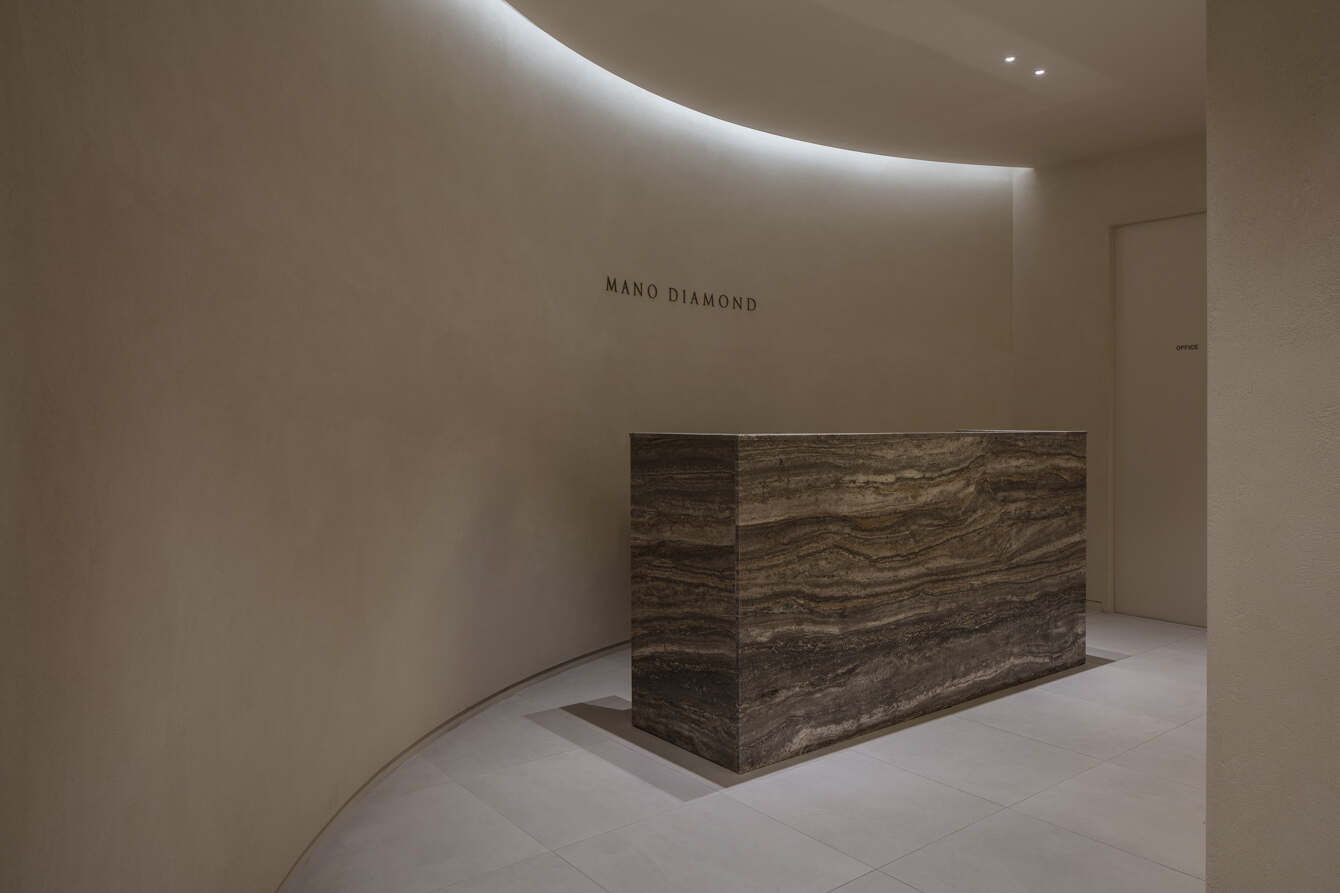 MANO DIAMOND - www.KIWOONG HONG.com