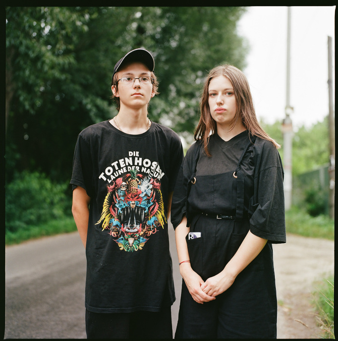 BROKEN TREES - vic bakin