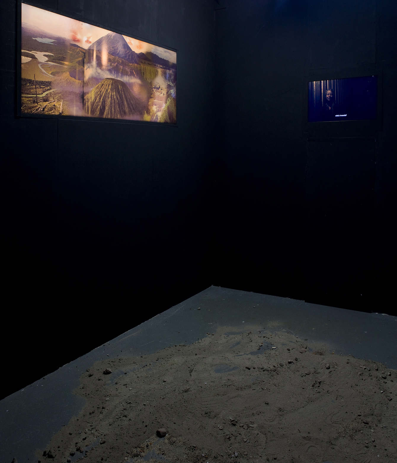 Access Axis Mundi - Eva Rocco Kenell