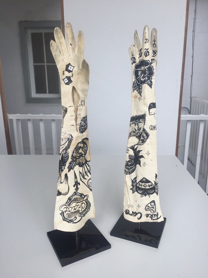 "Tuff Hand/Soft Hand" (2017) - Radical self-love as a means of resistance!