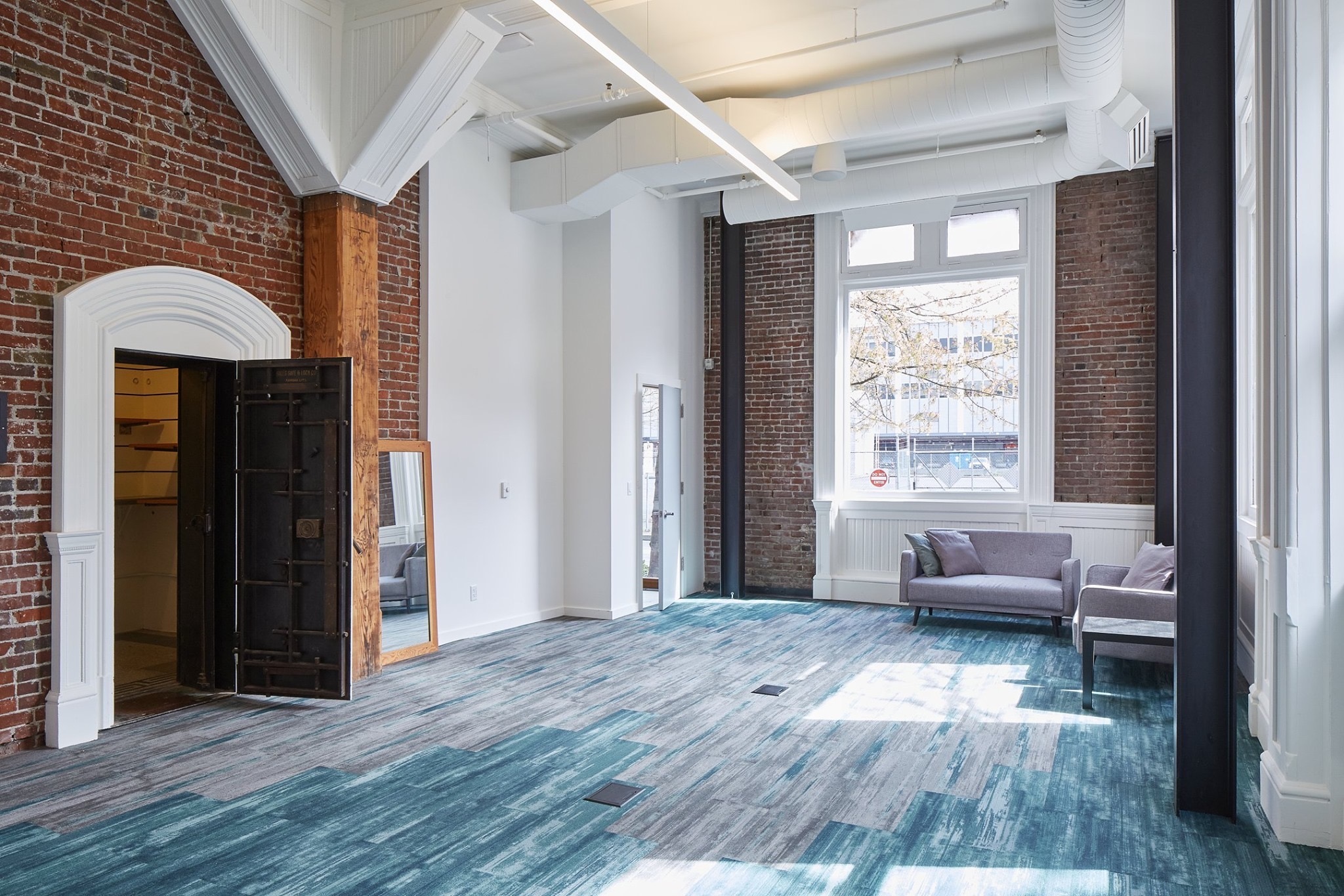 Irving Street Studio - Jonathan Lundstrom