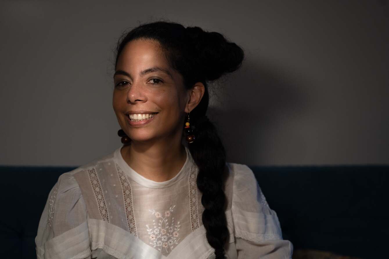 bio / cv - Aline Motta