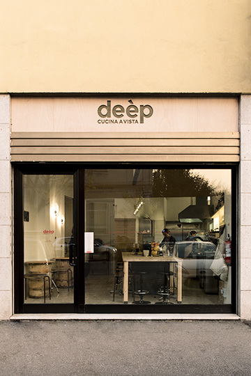 deèp Restaurant Visual Identity - www.cvargas.com