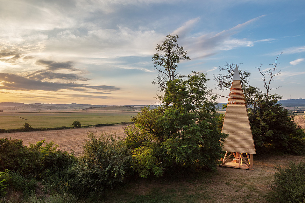 Treehouse by Frundgallina - Republic Nanu