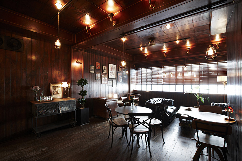 REGULAR HOUSE - Studio Wave