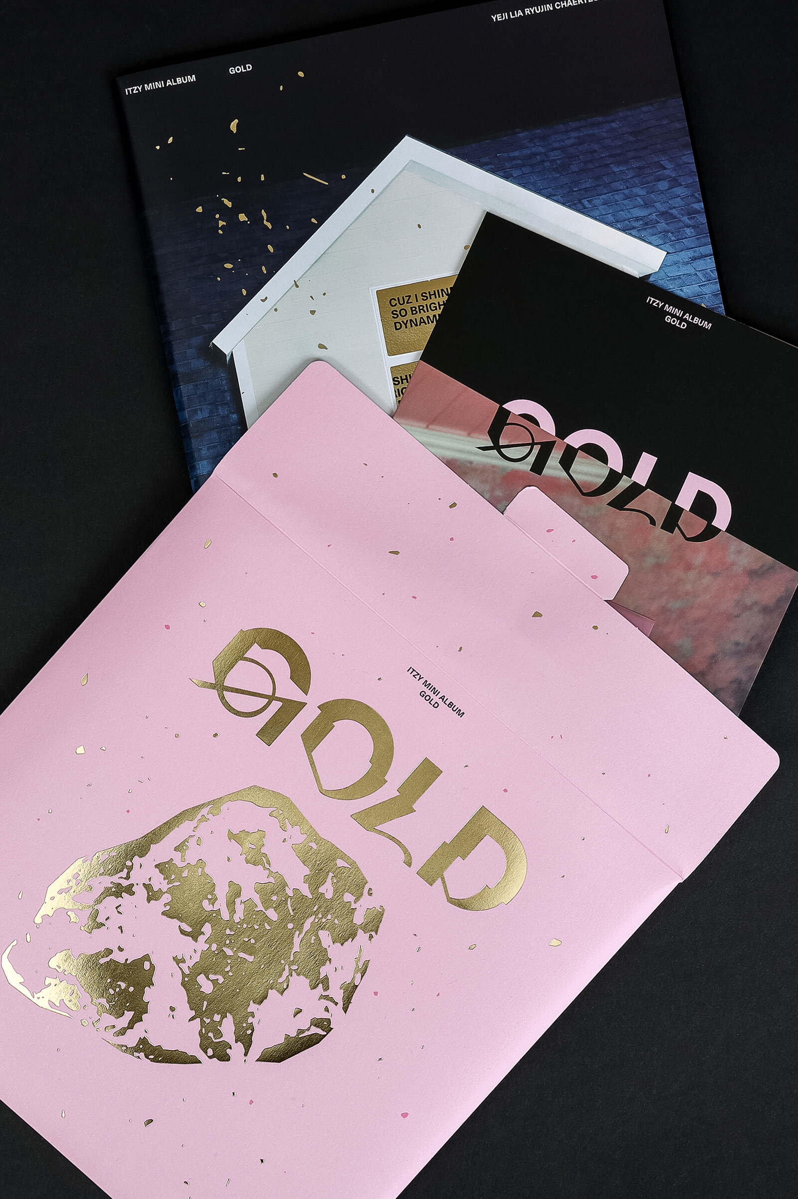 [ALBUM DESIGN] ITZY 'GOLD' special package - sparks edition
