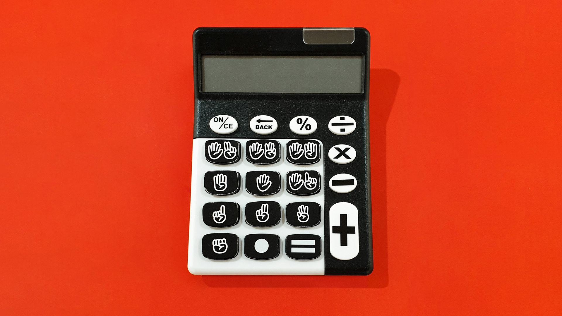 Handy Calculator - Iván Bravo Studio | Illustration & Graphic Design