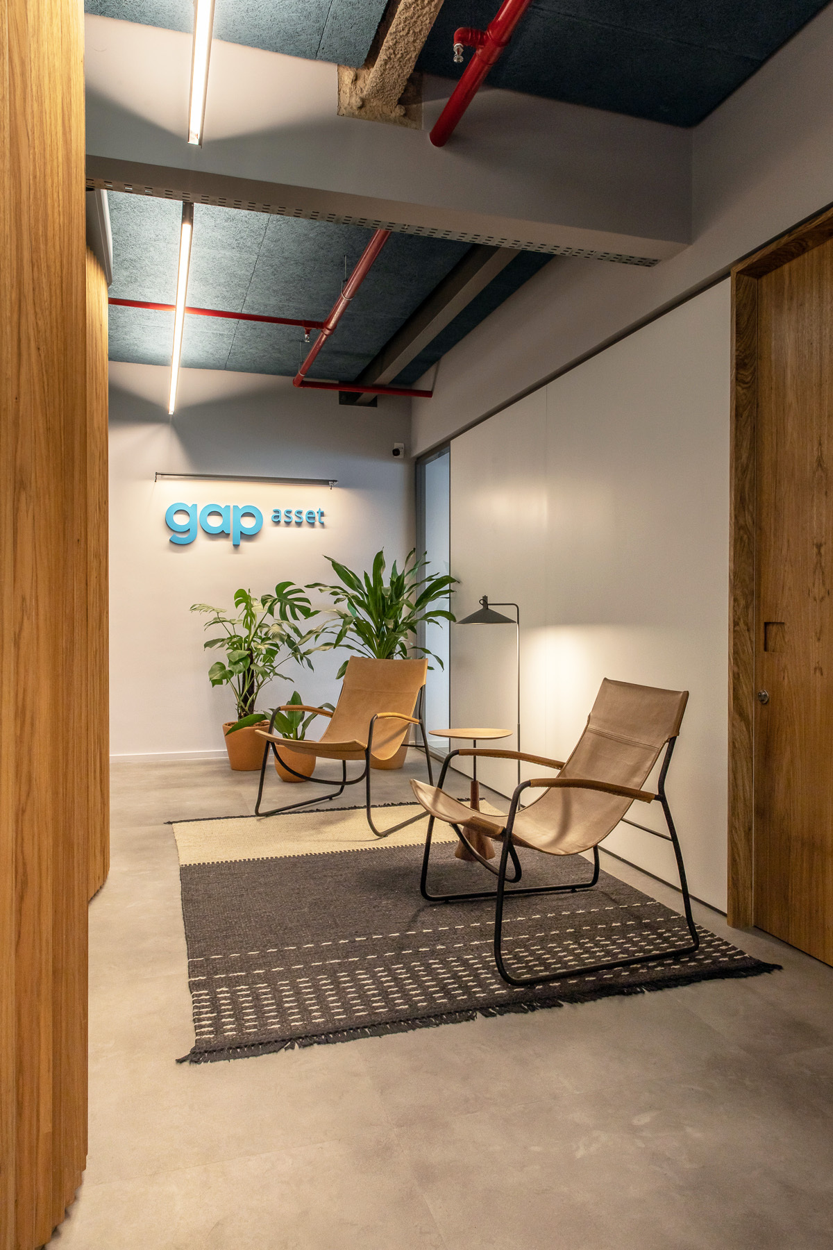 Escritório GAP Asset - estudio chão