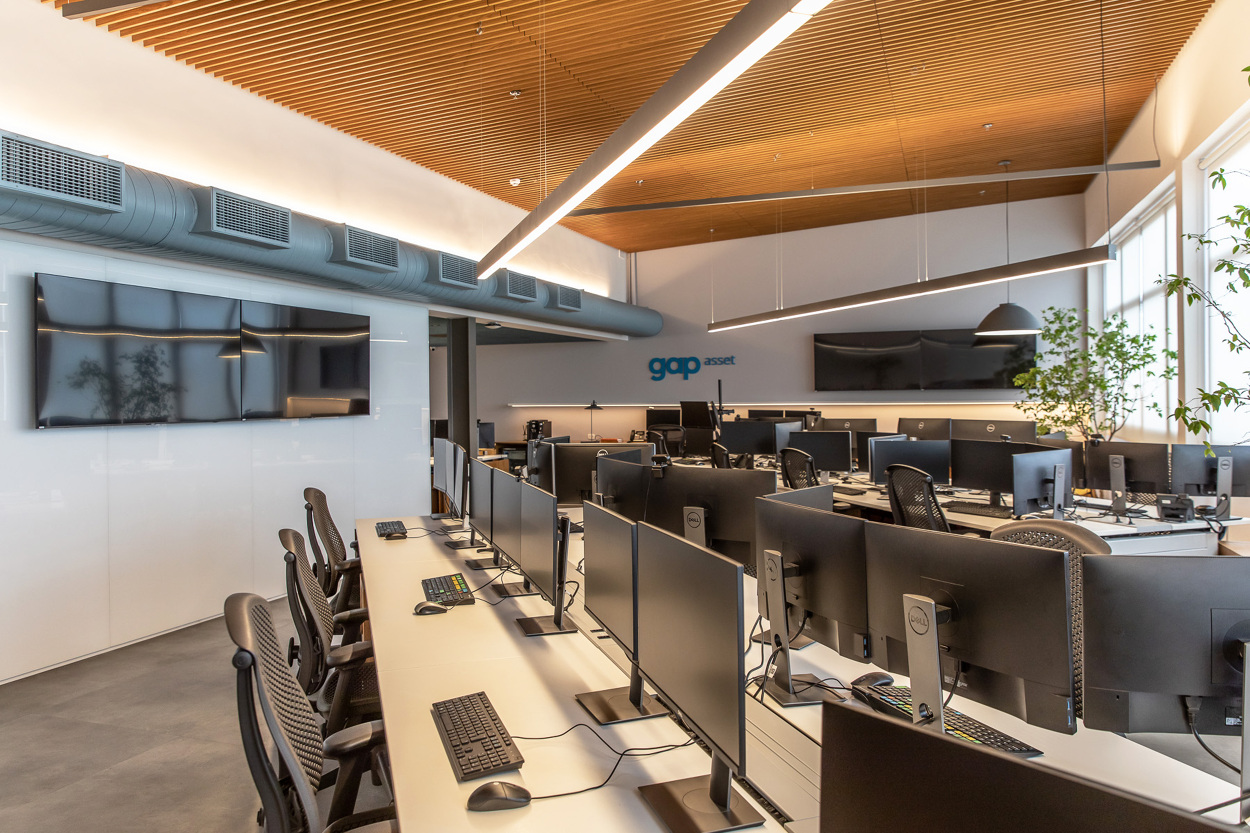 Escritório GAP Asset - estudio chão