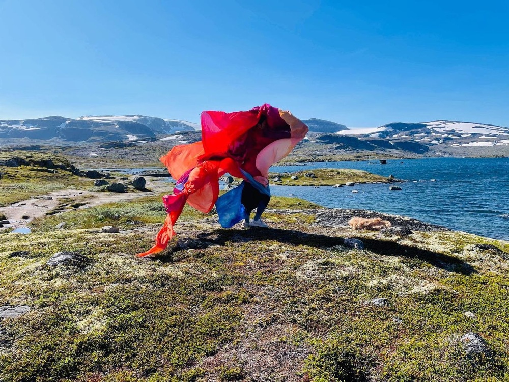 How to Carry Stones Project: Sky Dance No. 1 by Kyuja Bae at Finse ...