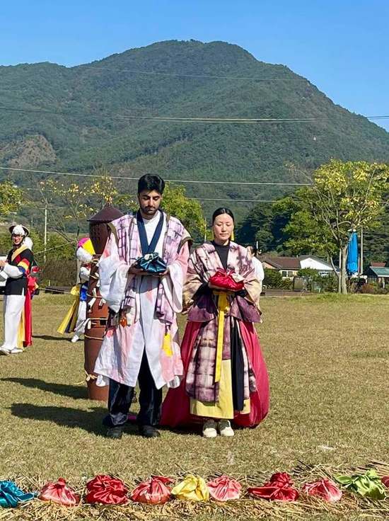 How to Carry Stones Project: 복/Bok/Blessing by Kyuja Bae In ...