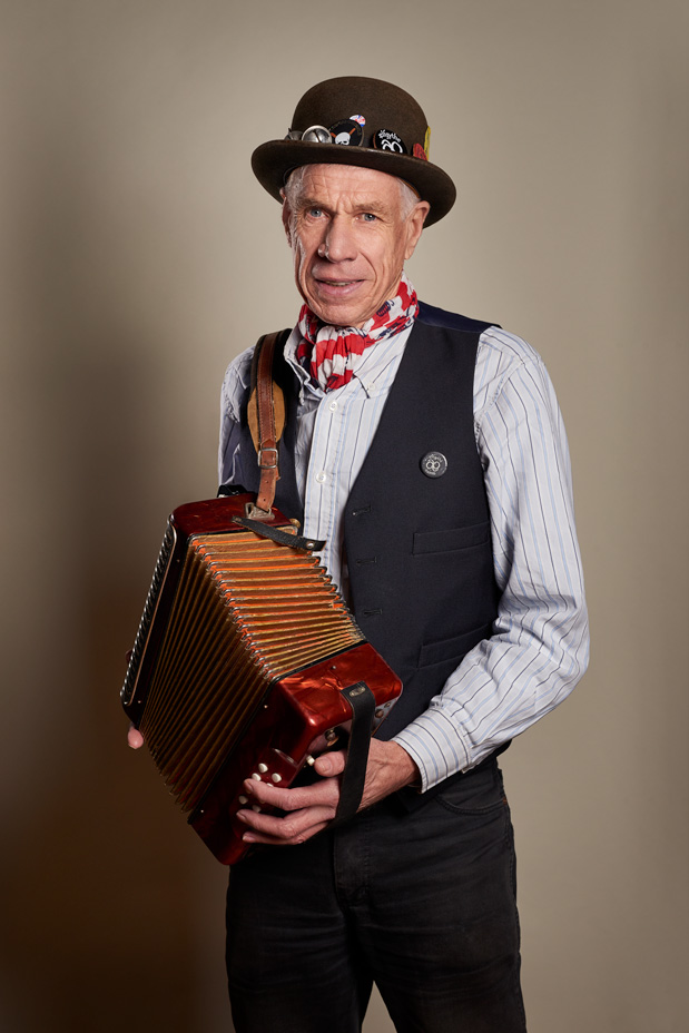 We Like To Folk - Dan Joseph